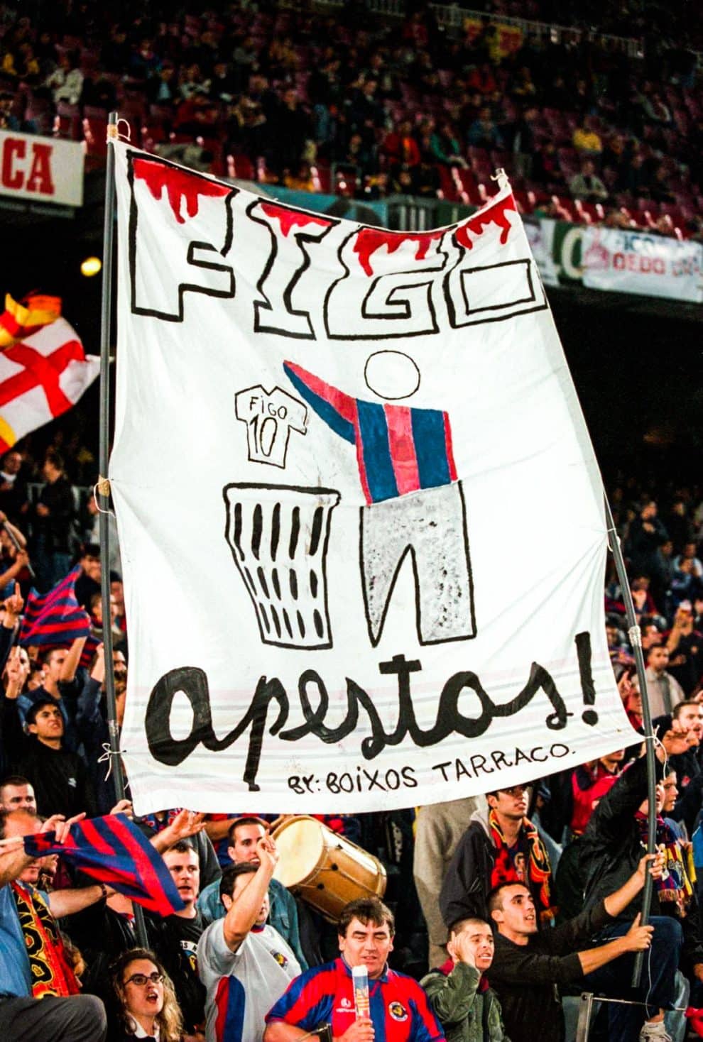 Remembering the November 2002 El Clasico: Luis Figo pig head incident ...